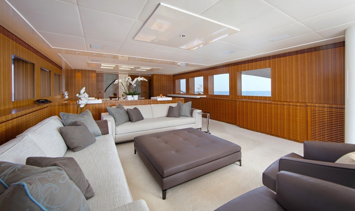 SEA SHELL Yacht Charter Details, Fittipaldi | CHARTERWORLD Luxury ...